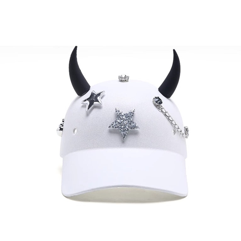 Holey Cap - ปีศาจ | เหมาะสำหรับสตรีทสไตล์และทริปชายหาด – Hello Slippers